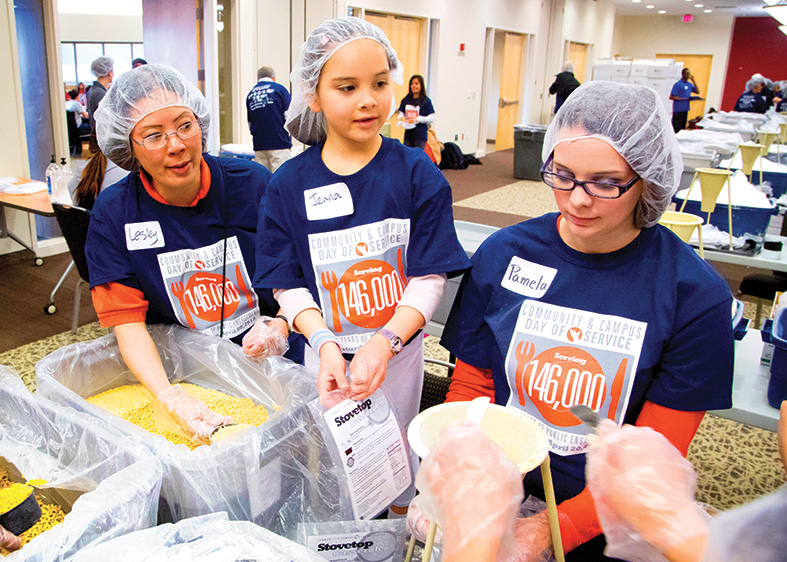 Things we love about Illinois: Community and Campus Day of Service ...